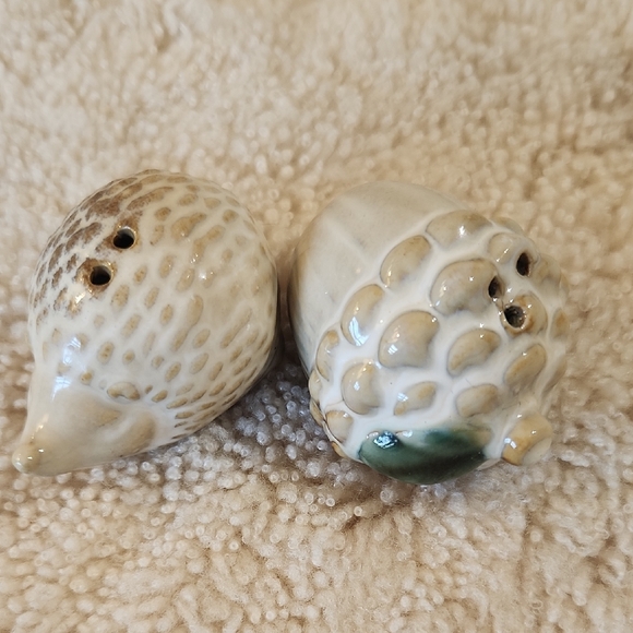 Vintage | Accents | Vintage Cream And Green Seashell Decor Accents ...